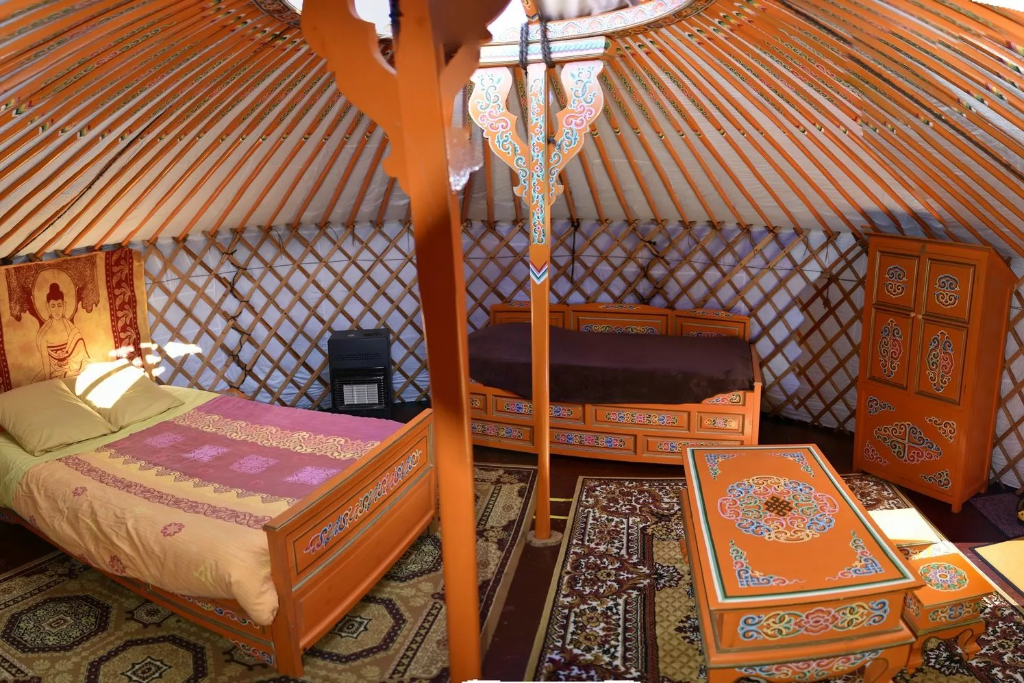 Yourtes en Bretagne sud: des yourtes mongoles dans le sud Finistère.